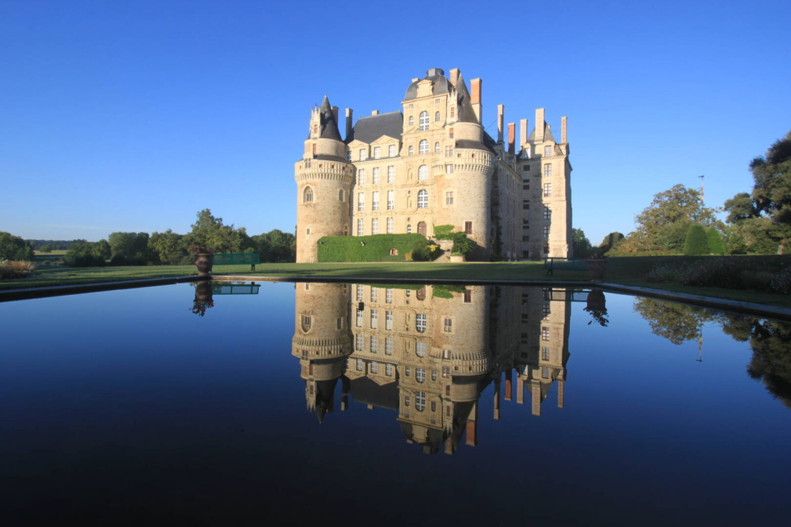 The 20 Best Castle Retreats in Europe - Insignia