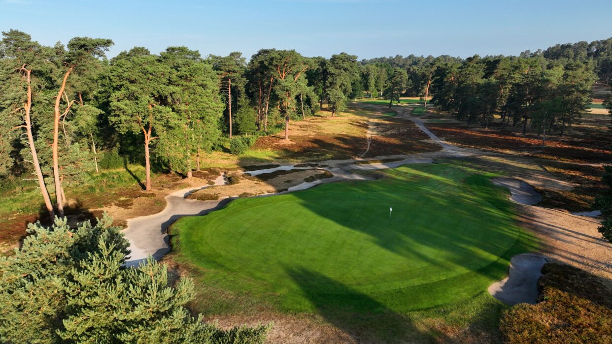 The 15 Most Exclusive and Unique Golf Courses in the World - Insignia